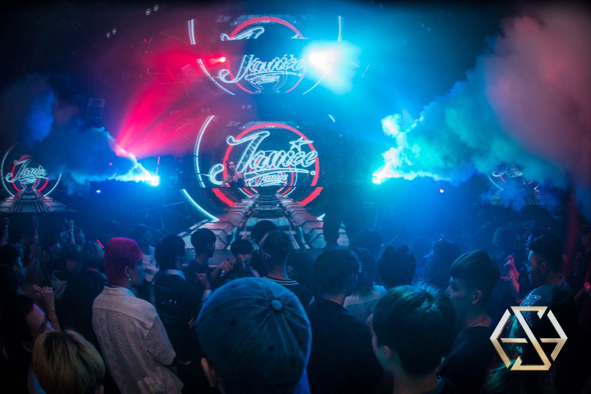 Super House Nightclub